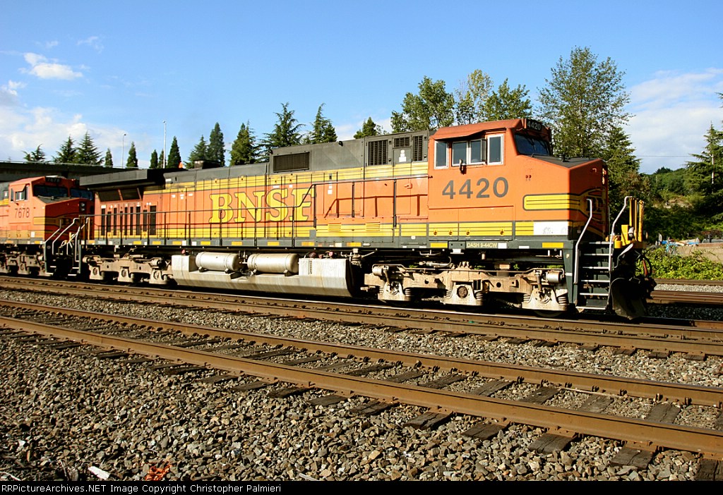 BNSF 4420
